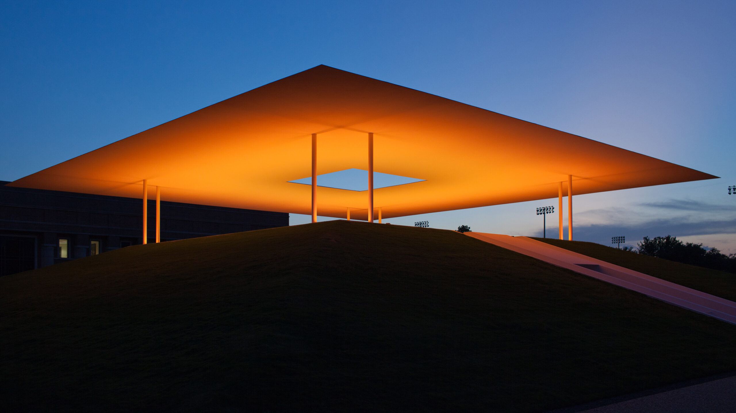 Twilight Epiphany - Skyspace Rice University | DAY & LIGHT LICHTPLANUNG